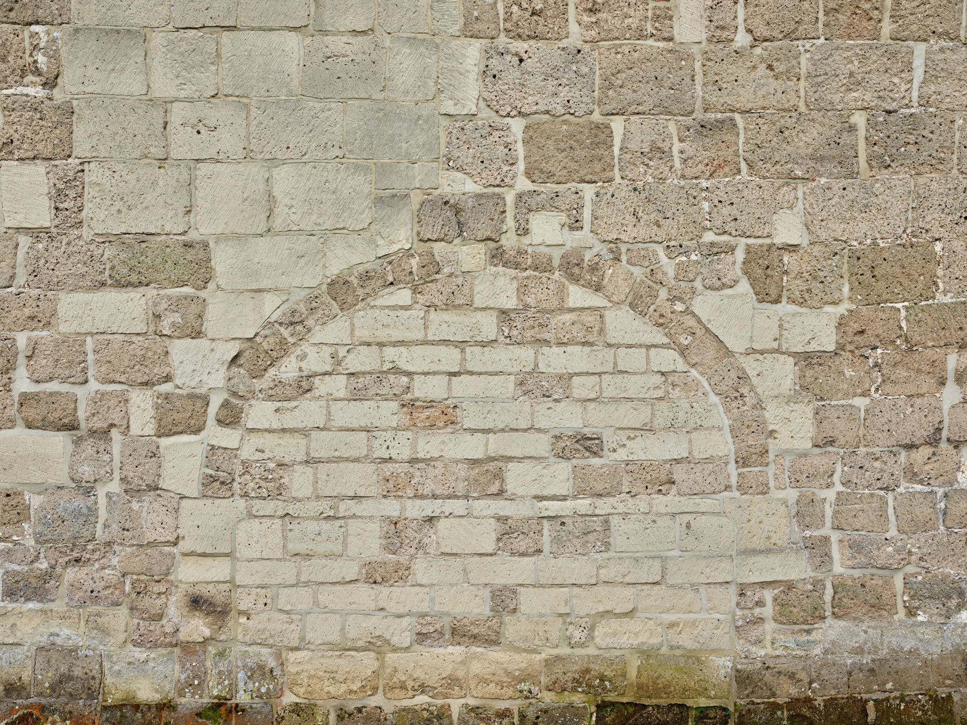 Antiguo muro de piedra con arco PapelPintado.com